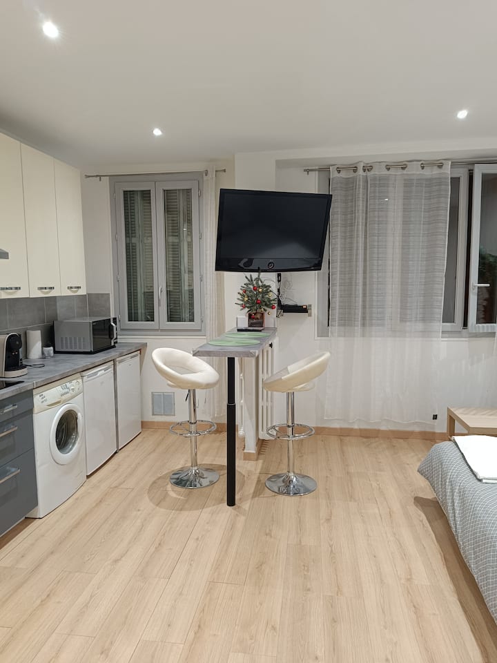 Studio Garibaldi Proche Port Et Place Du Pin Nice - Nice