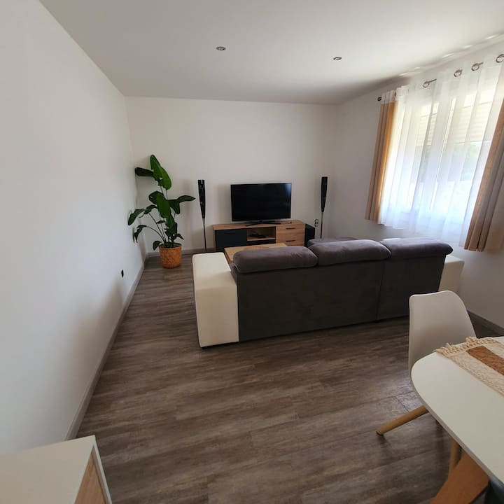 Haut De Villa 3chambres,climatisé Jacuzzi Privatif - Marseille Provence Airport (MRS)