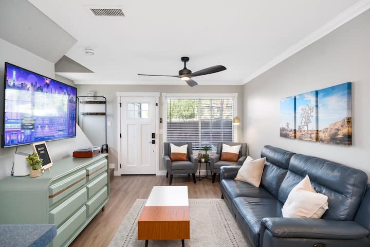 Chic Mesa Townhome | Pets - Yes!, Games & Pool/spa - Mesa, AZ