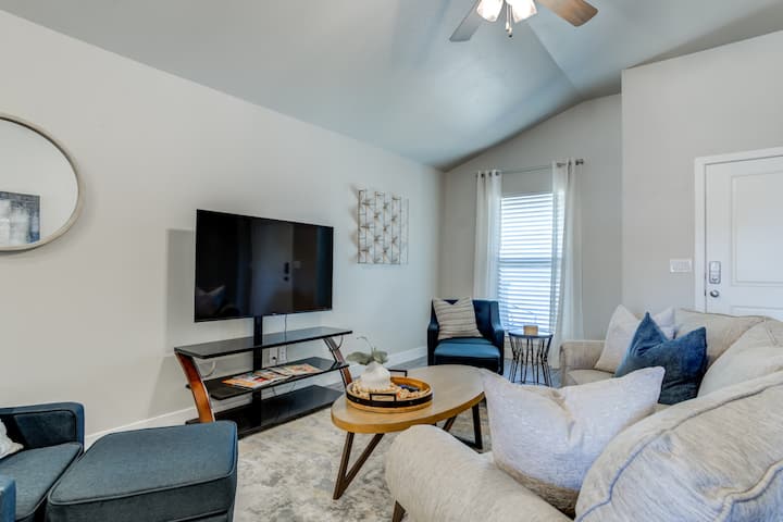 West Lbk Stay ~ Garage Access ~ Pet Friendly - Lubbock, TX