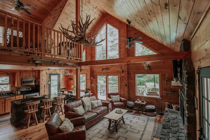 Woodsy Maine Getaway In Bethel With New Hot Tub! - Bethel, ME