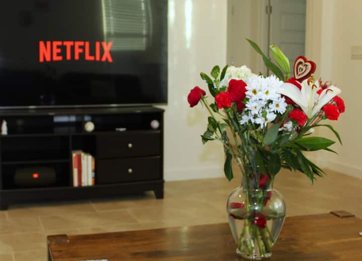 Your Luxury Home-away-from-home - Glendale, AZ