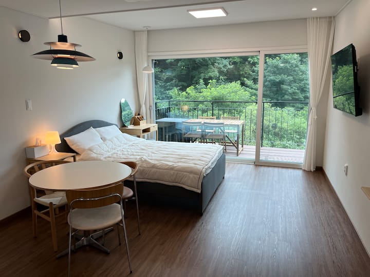 102호  포레스트 힐링펜션 Little Tiny House - Geoje-si