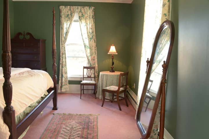 Hart House - Boldt Room - Alexandria Bay, NY