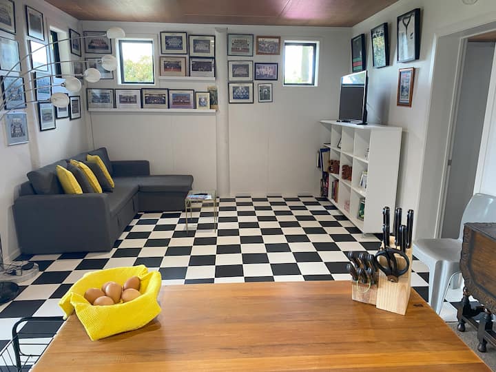 "Chase Your Chickens" Fresh Eggs & Coffee Daily - Ōpōtiki