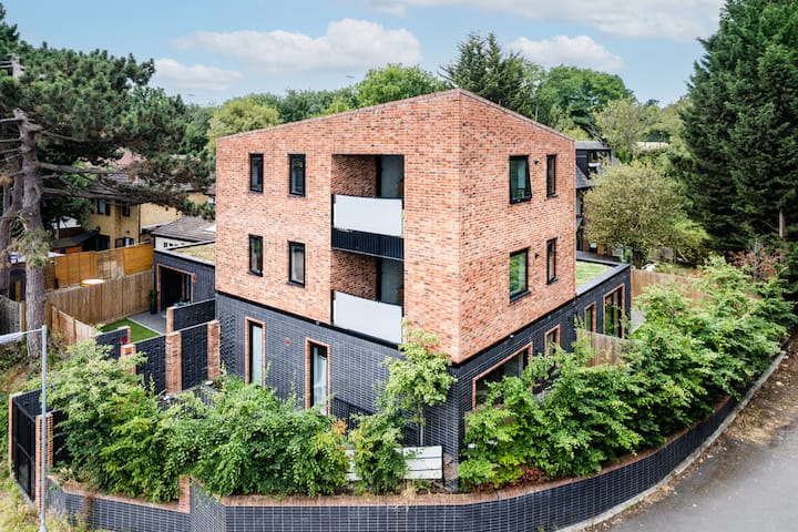 Luxury 3 Double Bedroom Flat - Beckenham