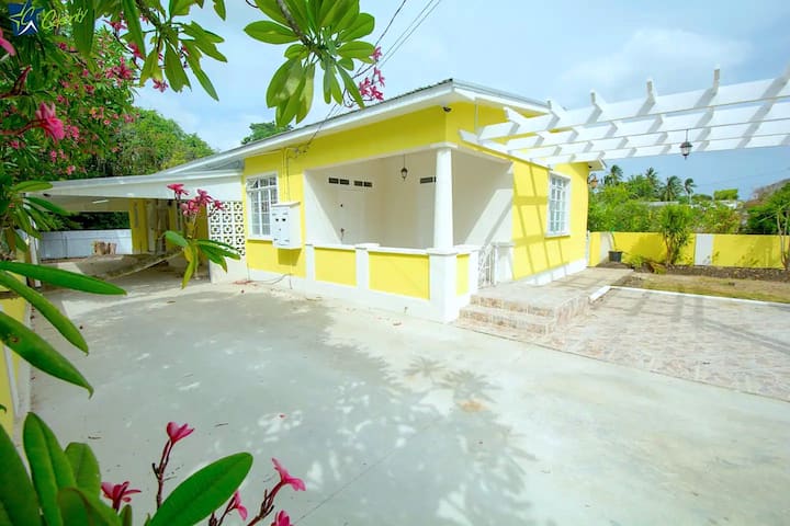 Great 2bd West Coast Beach Cottage - Bridgetown