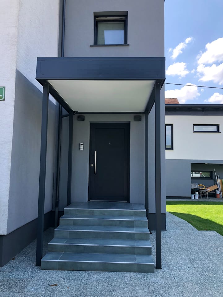 Bright Holiday Home - Ljubljana