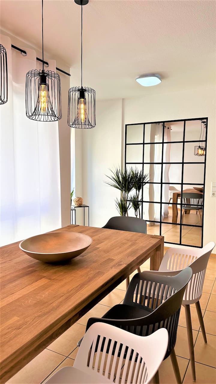*Amao-curry/central/100m²/kingsizebeds/netflix - Lahr