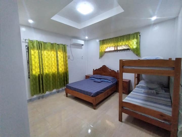 Tan's Transient House Bungalow House - Laoag