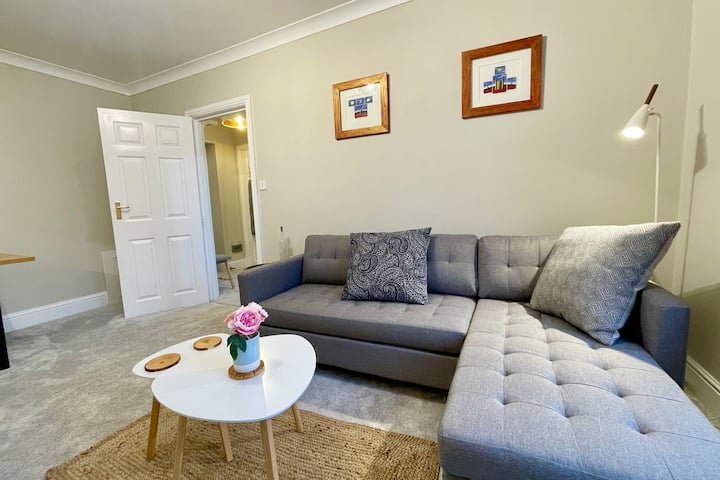 Modern 2br Flat | Beaches & Central Bournemouth - Poole
