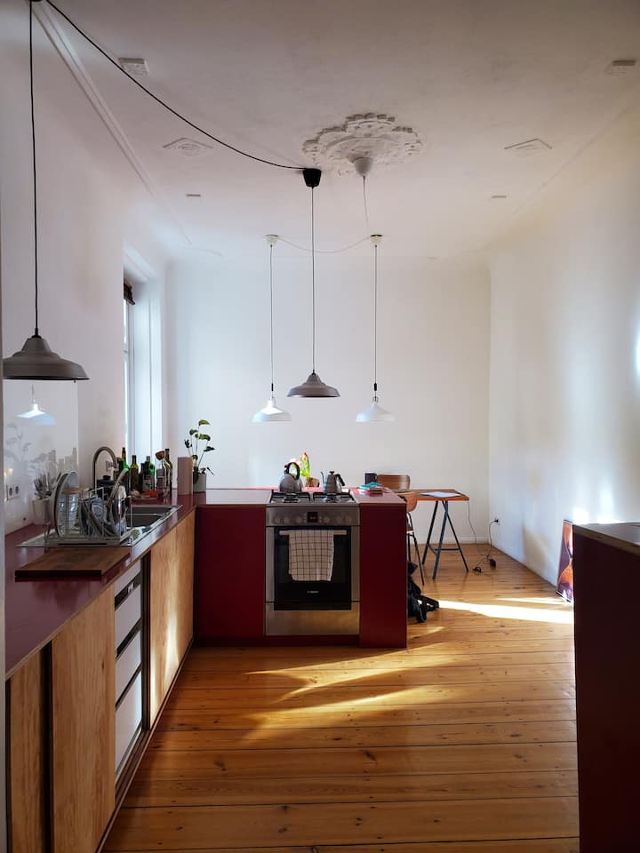 Beautifully Spaceous Apartment In Berlin Neukölln - Berlín