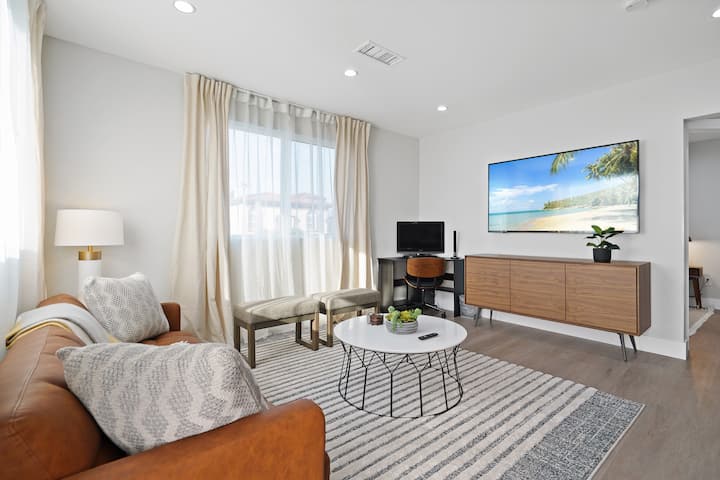 Exquisite 1br W/bath- 1 Mile Away From Culver City - Culver City