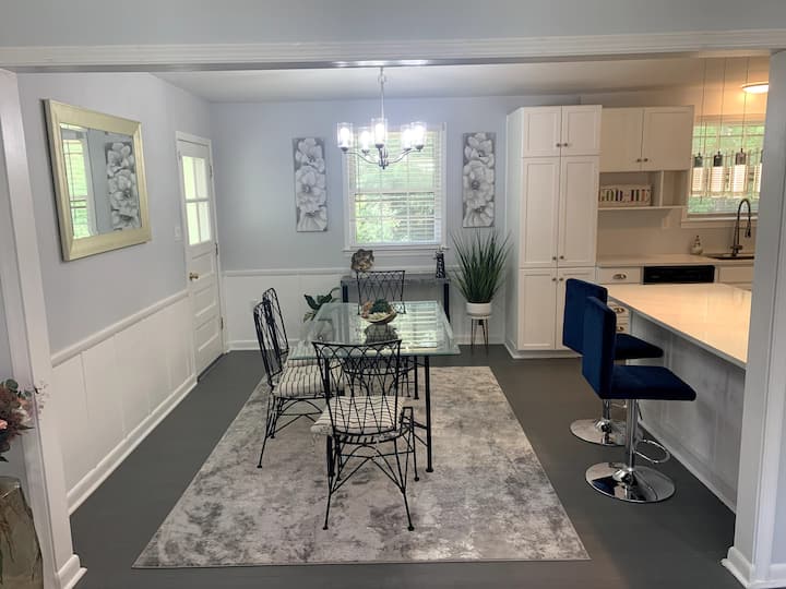 Modern Room 2 W/ Shared Bathroom In Brandywine - 첼트넘