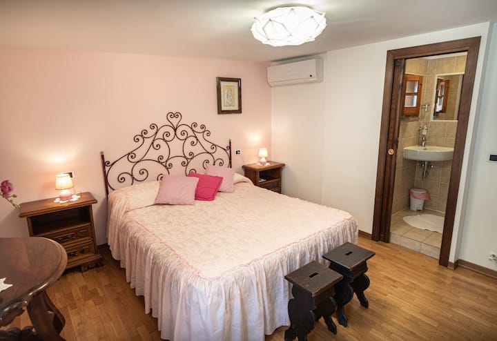 Bed And Breakfast Nel Centro Storico Di Assisi - Assisi