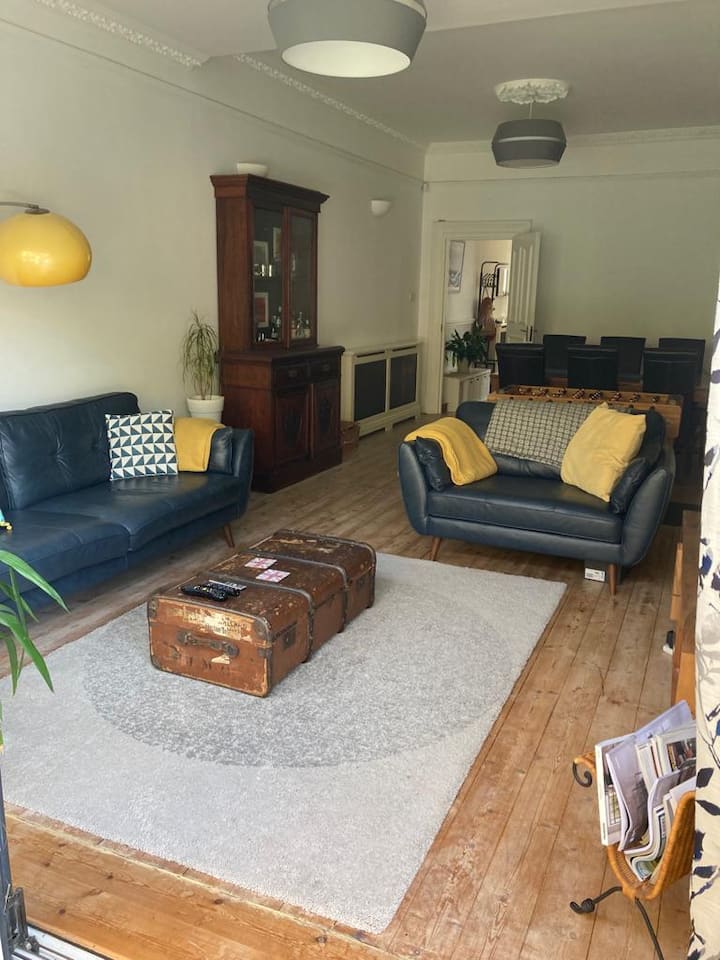 Spacious, Beautiful Edwardian Family Home & Sauna - 브라이턴