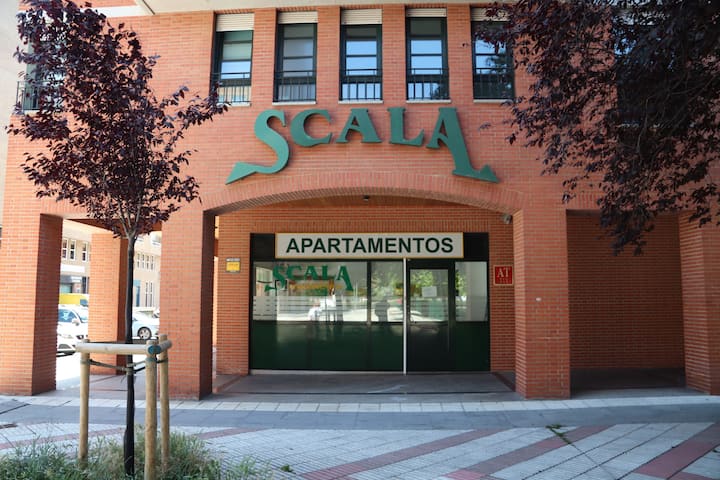 Apartamento 4 Personas
Zona Hospitalaria - 팜플로나