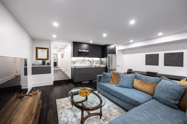 Lovely 2 Brdm Basement Apartment Near Subway - Toronto