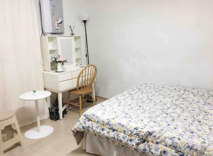 Cozy & Clean Stay For Subway - 소사본동