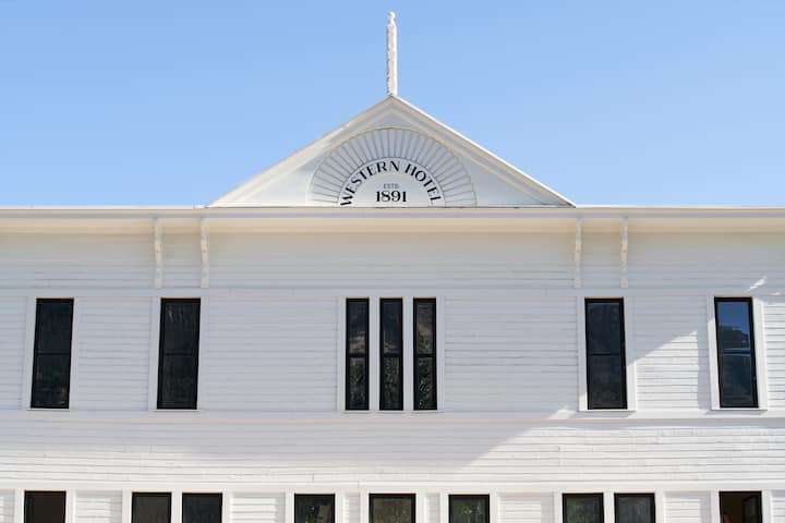 Balcony Suite - Ouray, CO