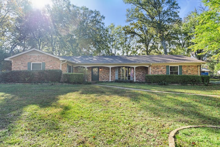 Timber View Retreat | 4 Bedroom | 7 Beds | Game Rm - Longview, TX