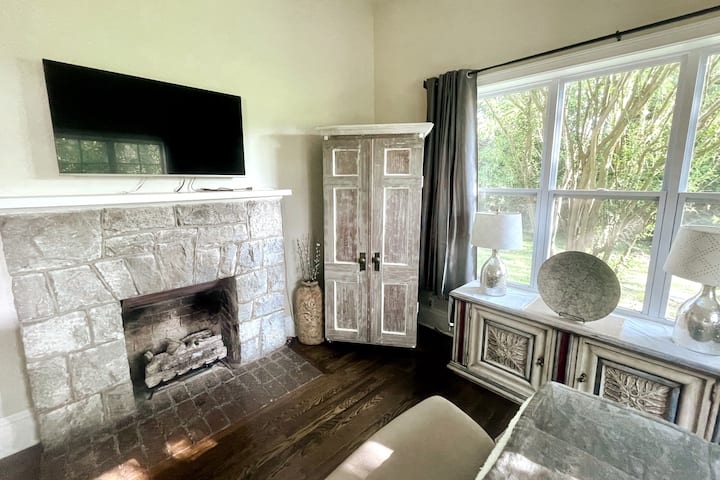 Lovely Spacious Guest Suite With Private Entrance! - Franklin, TN