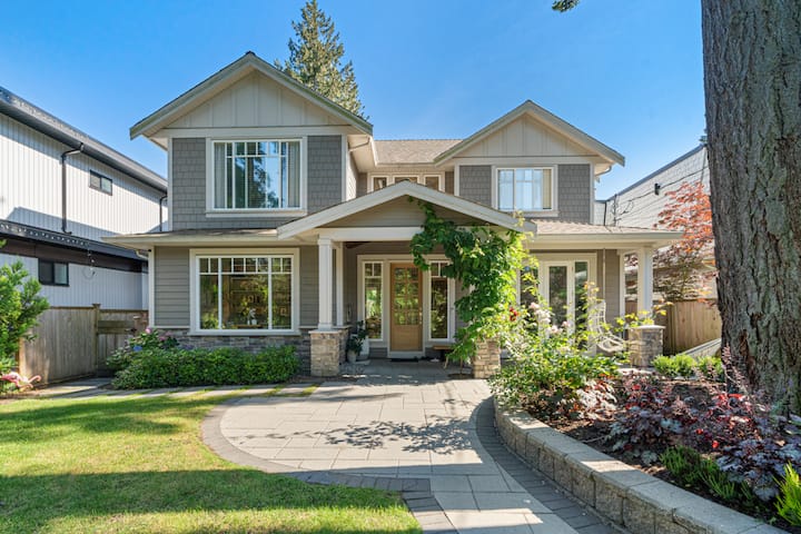 Basement Suite In A Great Neighbourhood - North Vancouver