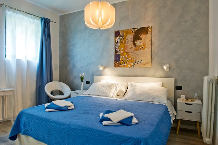 Casa Vacanza " Como Per Voi " Tre  Minuti Dal Lago - Como