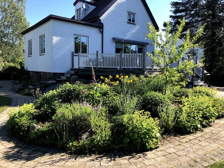 Charmigt Hus Med Mysig Trädgård - Gothenburg