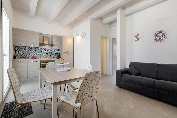 Amurusu - Appartamento Giallo 35 Mq - Santa Croce Camerina