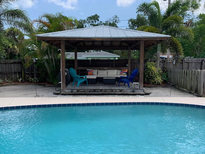 Pool Side Vibes At The Cabana! - Vero Beach, FL