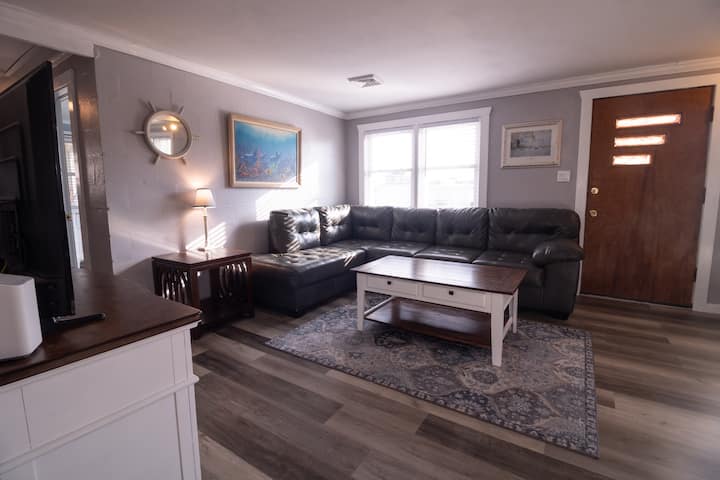 Moby Dick *Sandbridge* 3 Min Private Walk To Beach - Virginia Beach, VA