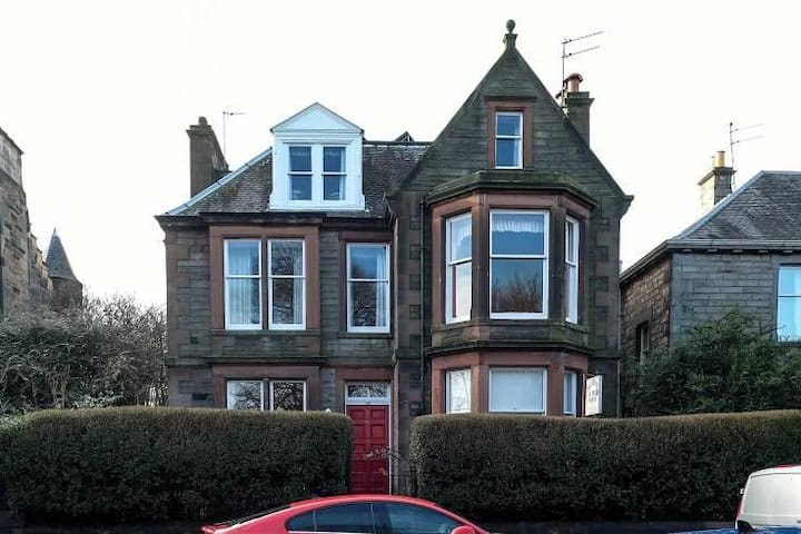 Midsummer House - Edinburgh