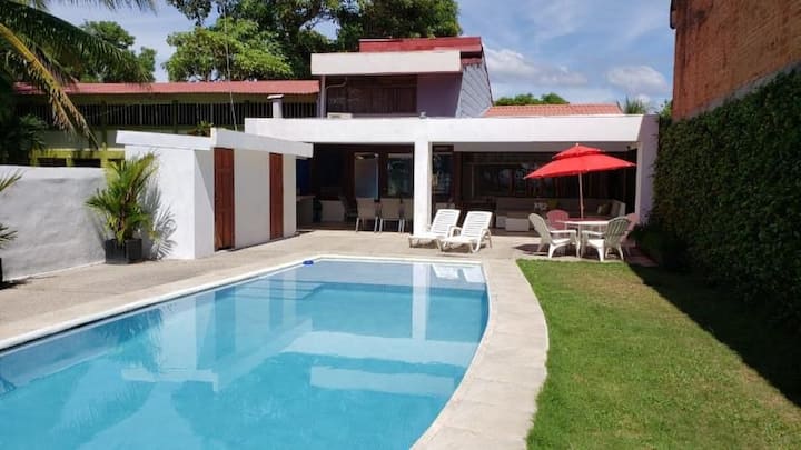 Increible Casa Familiar De Playa - Puntarenas