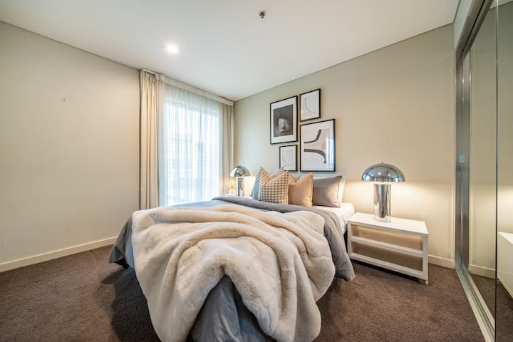 Illuminate North Terrace—executive Cbd Living - Adelaide
