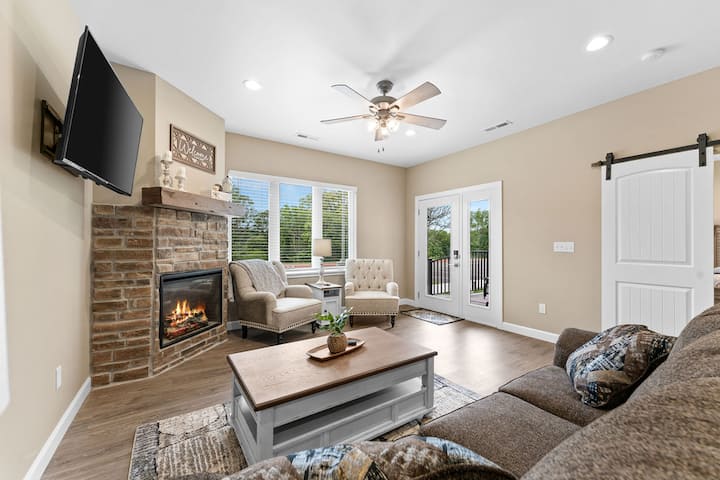 Spacious +Free Tickets, Indoor Pool/hot Tub - Branson, MO