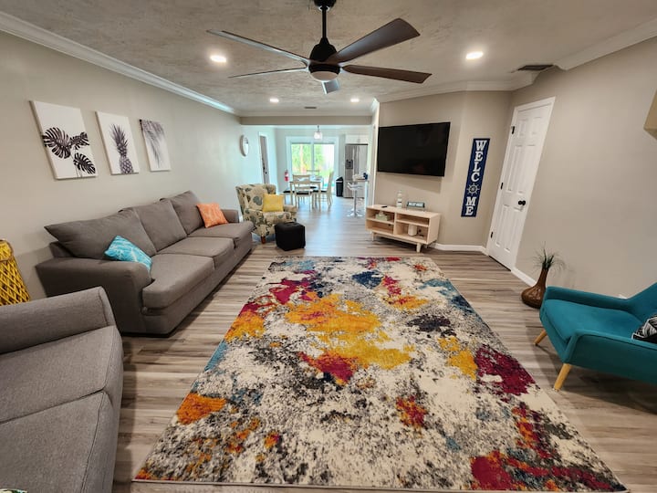 Grand Coastal Getaway! 6br Duplex W/ 3 King Beds - Fort Myers Beach, FL