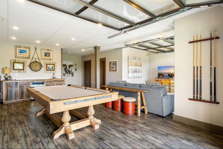 Tranquil Waters Retreat: Hot Tub & Lake Views - Smithville, TN
