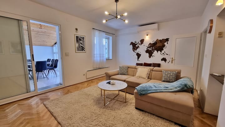 Apartment Hana - Omis Downtown - Omiš