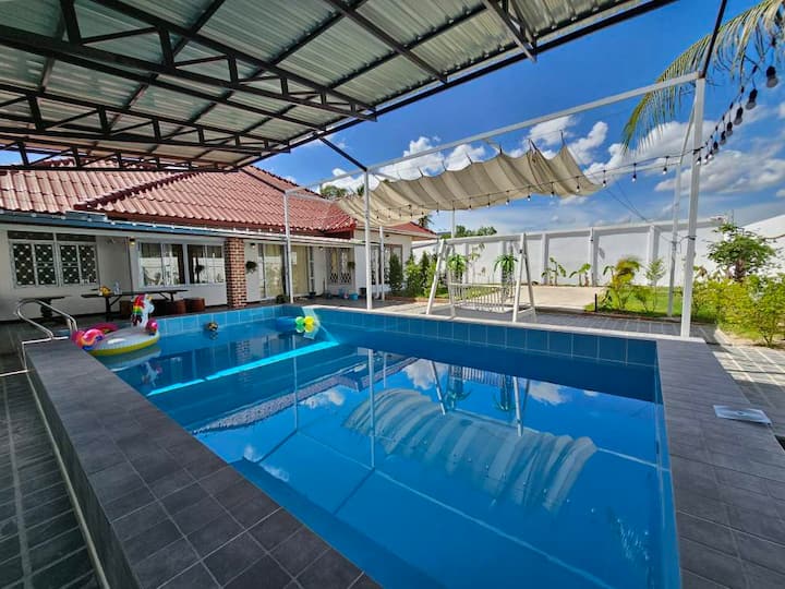 Before Sunrise Pool Villa 비포썬라이즈 - Laos