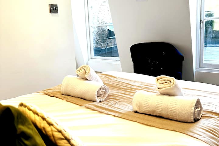 Smithfield Roof Top 25%weekly 40%monthly Discount - London, UK