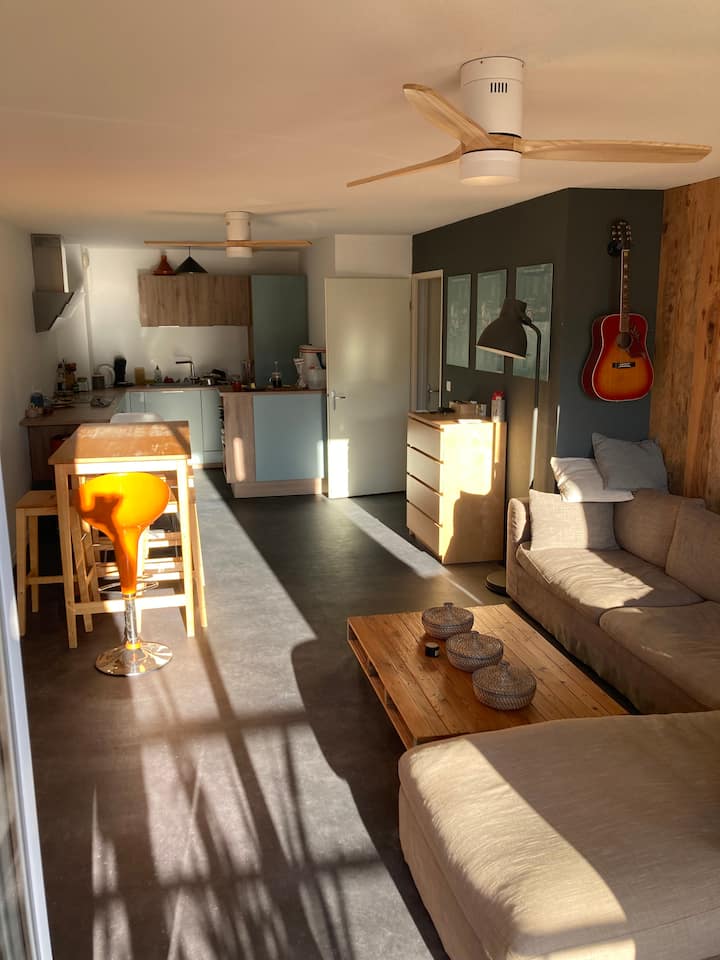 Sympathique Appartement à 2 Pas De Bordeaux - Bordeaux