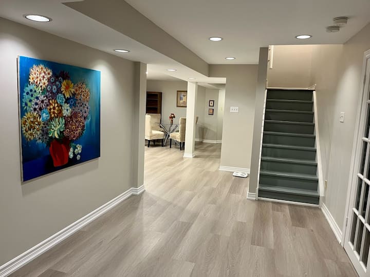 Basement 2 Bedrooms In Vaughan - Vaughan
