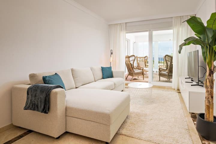 Seaside Sanctuary: Apartment In Costa Del Sol - Manilva