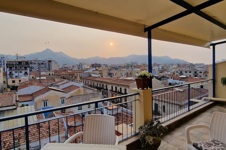 Bright Apartment With Panoramic Terrace - Palermo