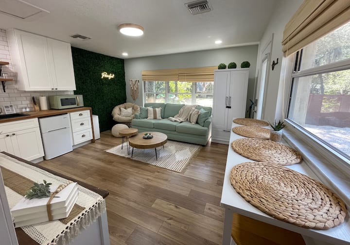 Book Now! Your Cottage Escape Is Only $100/night - Lake Mary, FL
