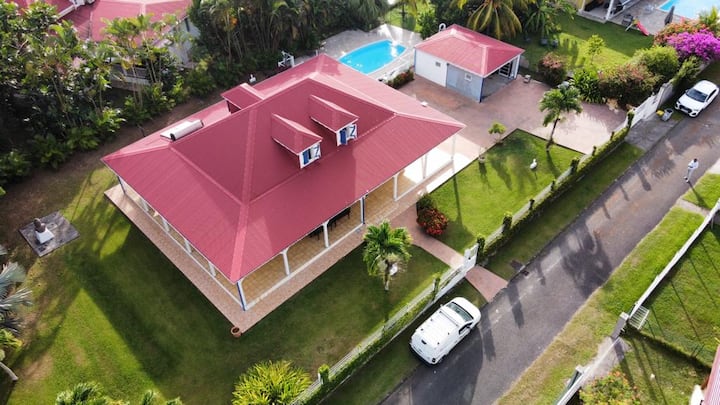 Bluepalm Case, Maison Coloniale Avec Piscine - Guadeloupe