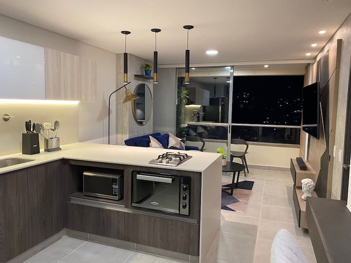 Moderno Apartamento En El Poblado, Ciudad Del Rio - Medellín