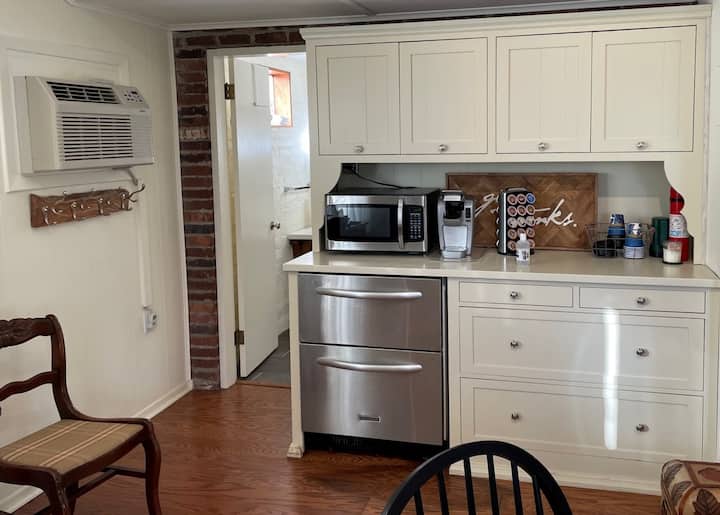 Northwind Cove-lakeside Respite - Fort Loudoun Lake, TN