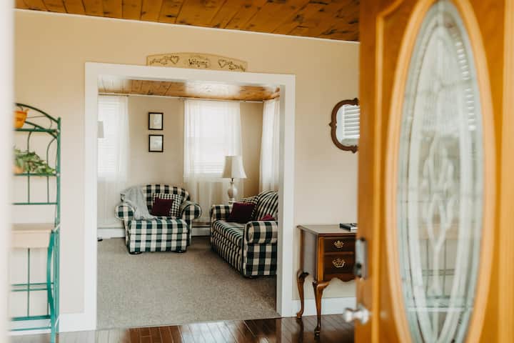 Peaceful Farm, Pond + Fire Pit Close To Lancaster - Marietta, PA